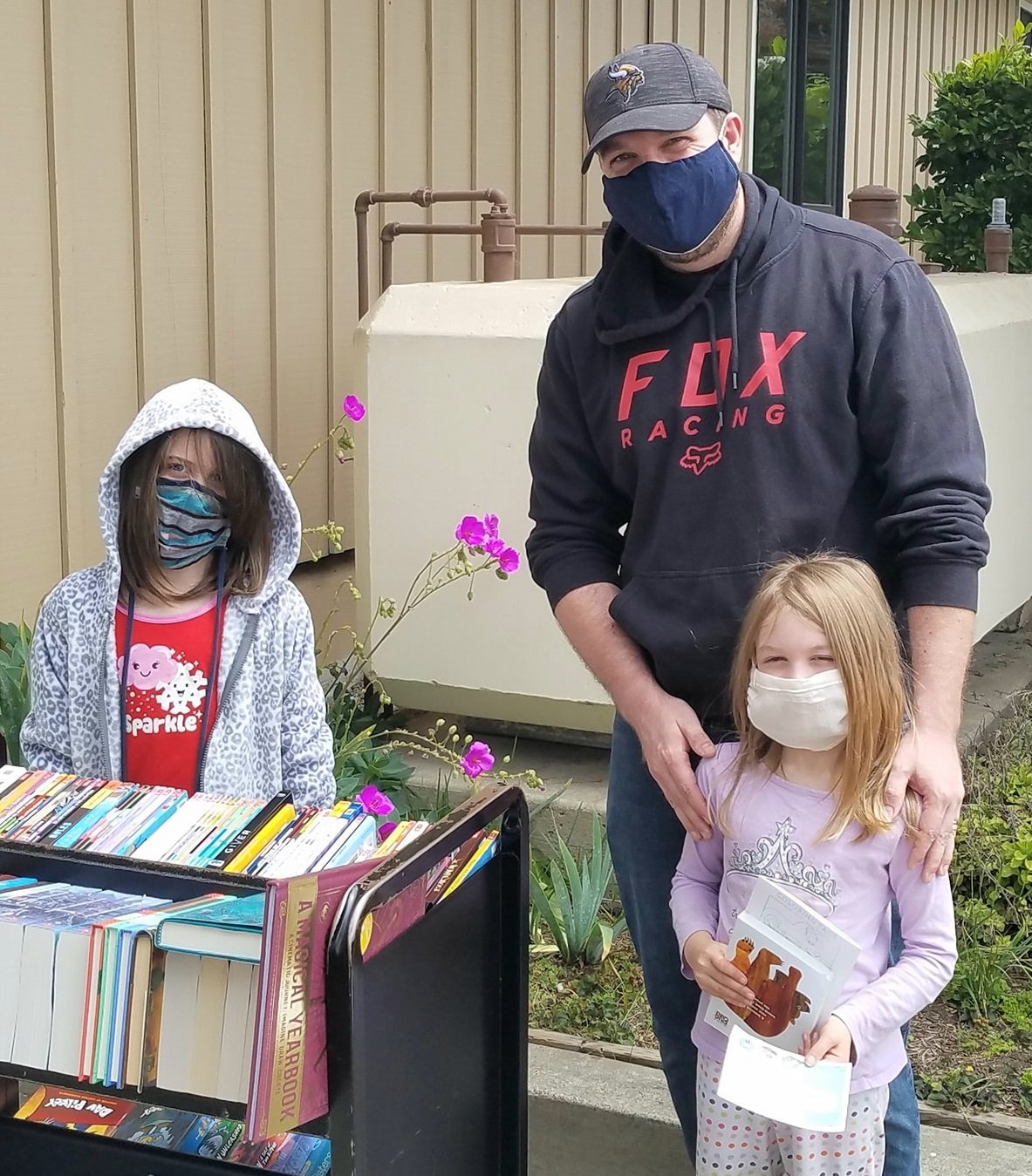 A Gallery of Summer Readers at Fort Bragg Library - Fort Bragg Library